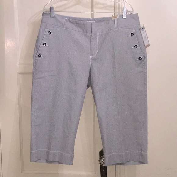 Dockers | Pants & Jumpsuits | Dockers Mid Rise Curvy Fit Capri | Poshmark